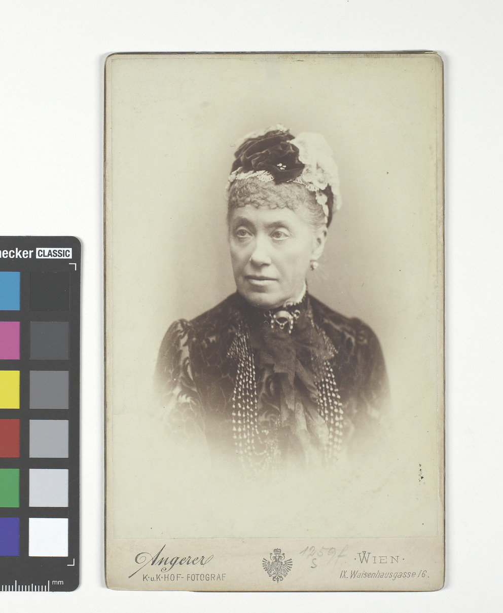 Maria Karolina (1825–1915), Erzherzogin von Österreich – Wien Museum ...