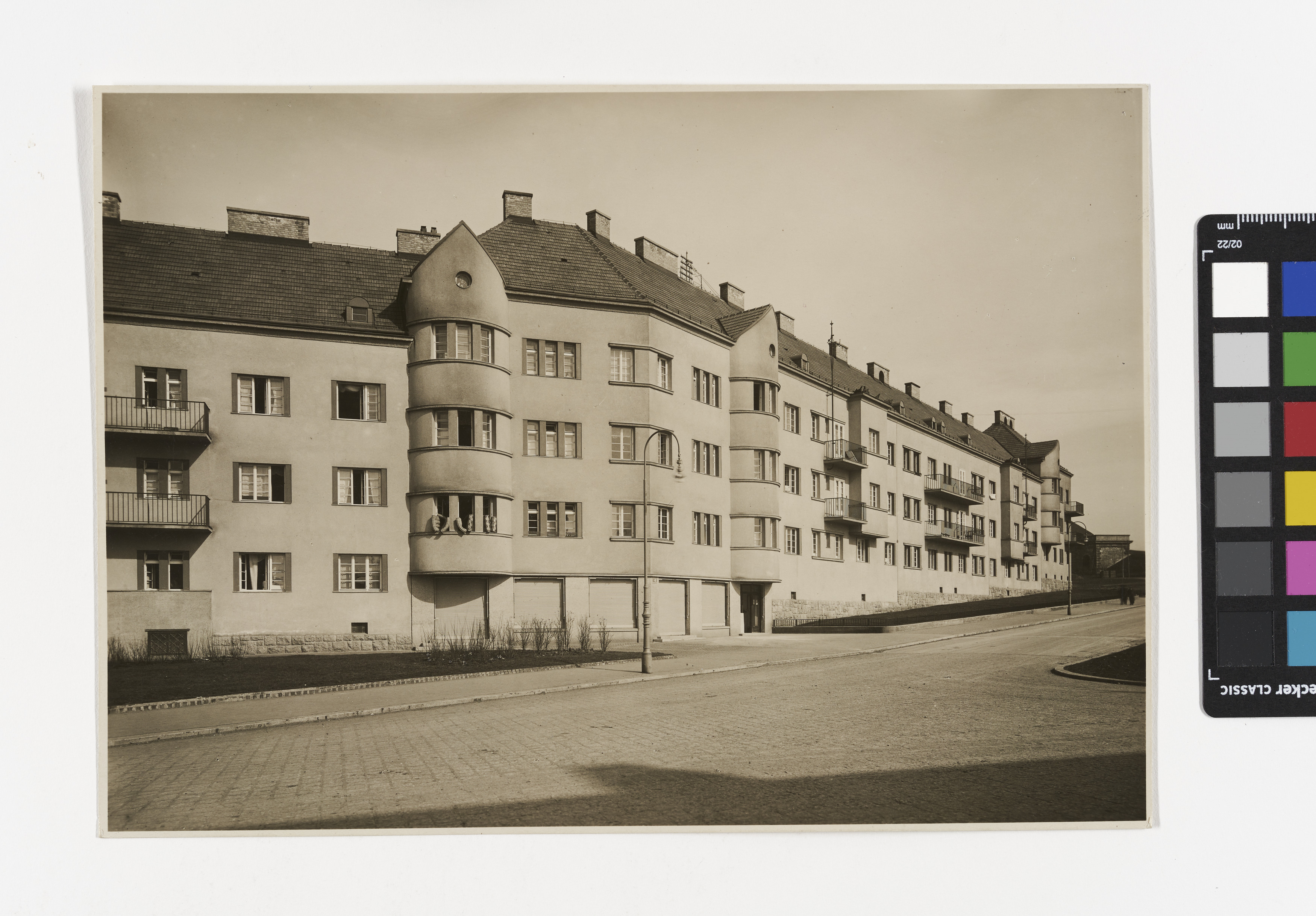 10., Triester Straße 52-58 / Wienerbergstraße 4-8 / Kastanienallee 1-3 ...