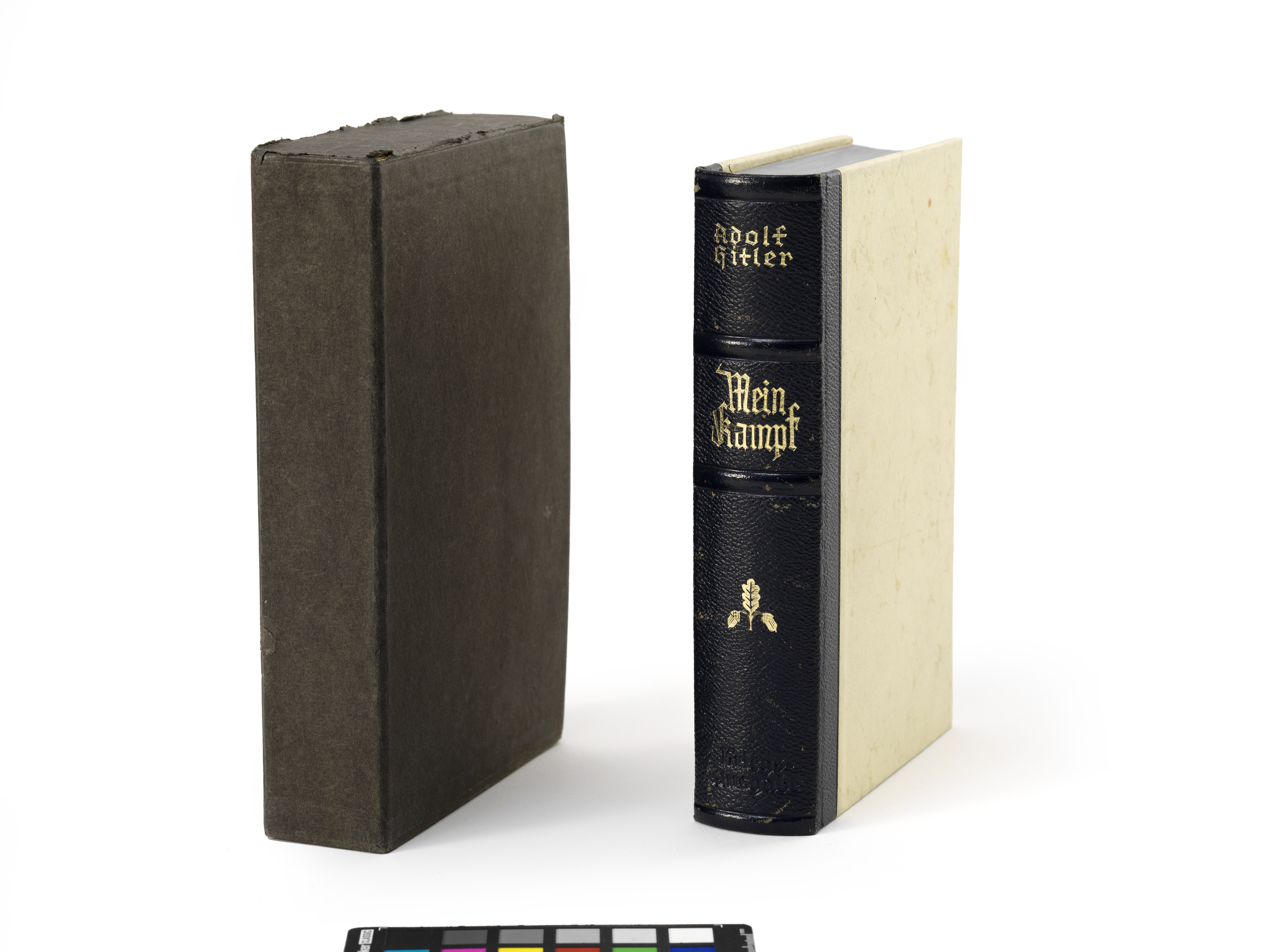 Adolf Hitler: Mein Kampf. 666. - 670. Auflage, 1942 – Wien Museum ...