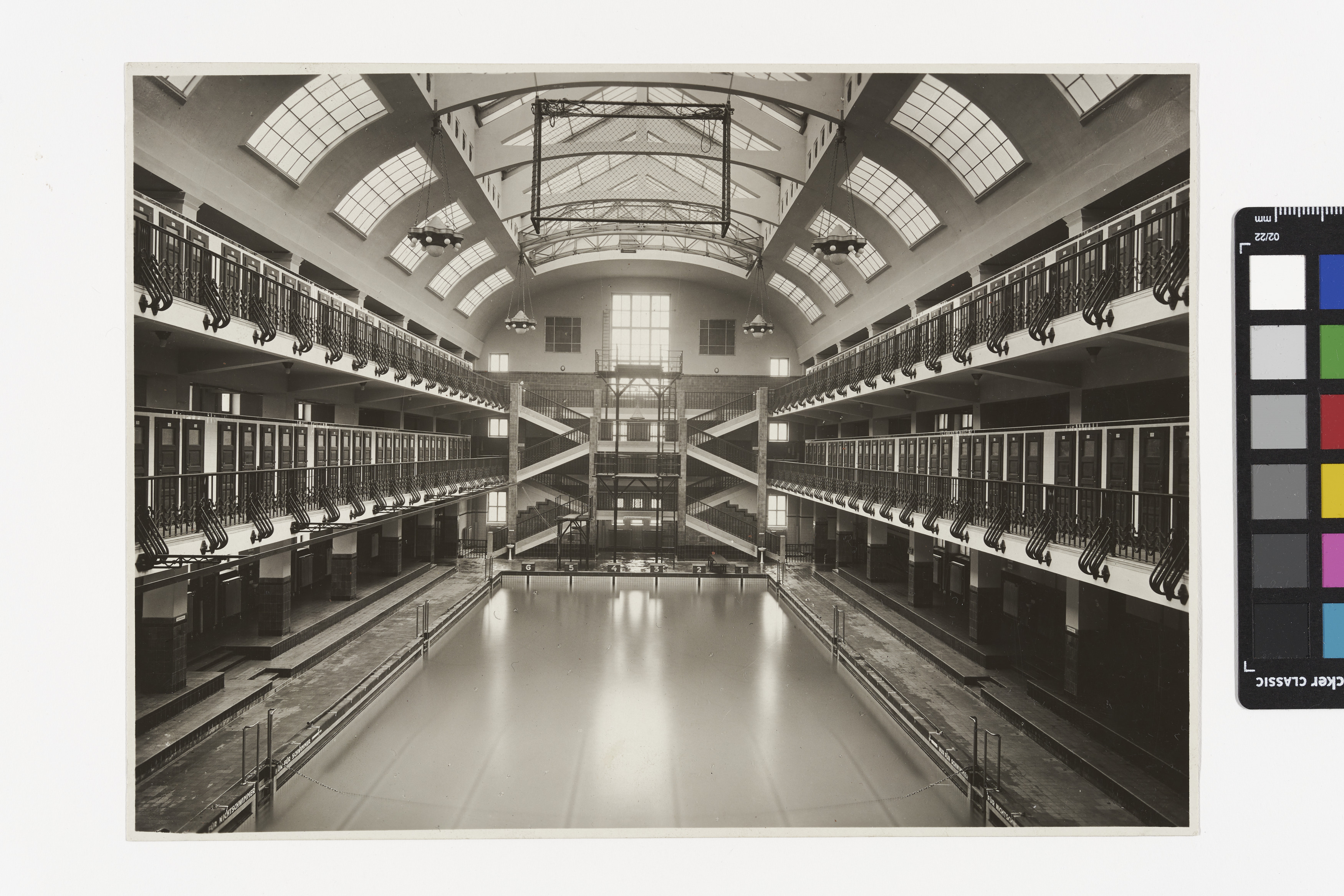 10., Reumannplatz 23 - Amalienbad - Schwimmhalle – Wien Museum Online ...