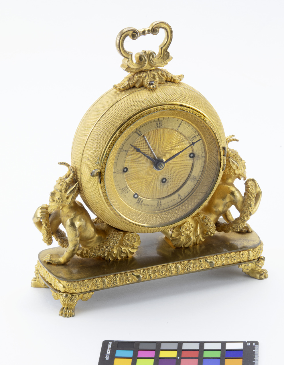 Zur Tischuhr umgebaute Kutschenuhr von Peter Rau, Wien – Wien Museum ...