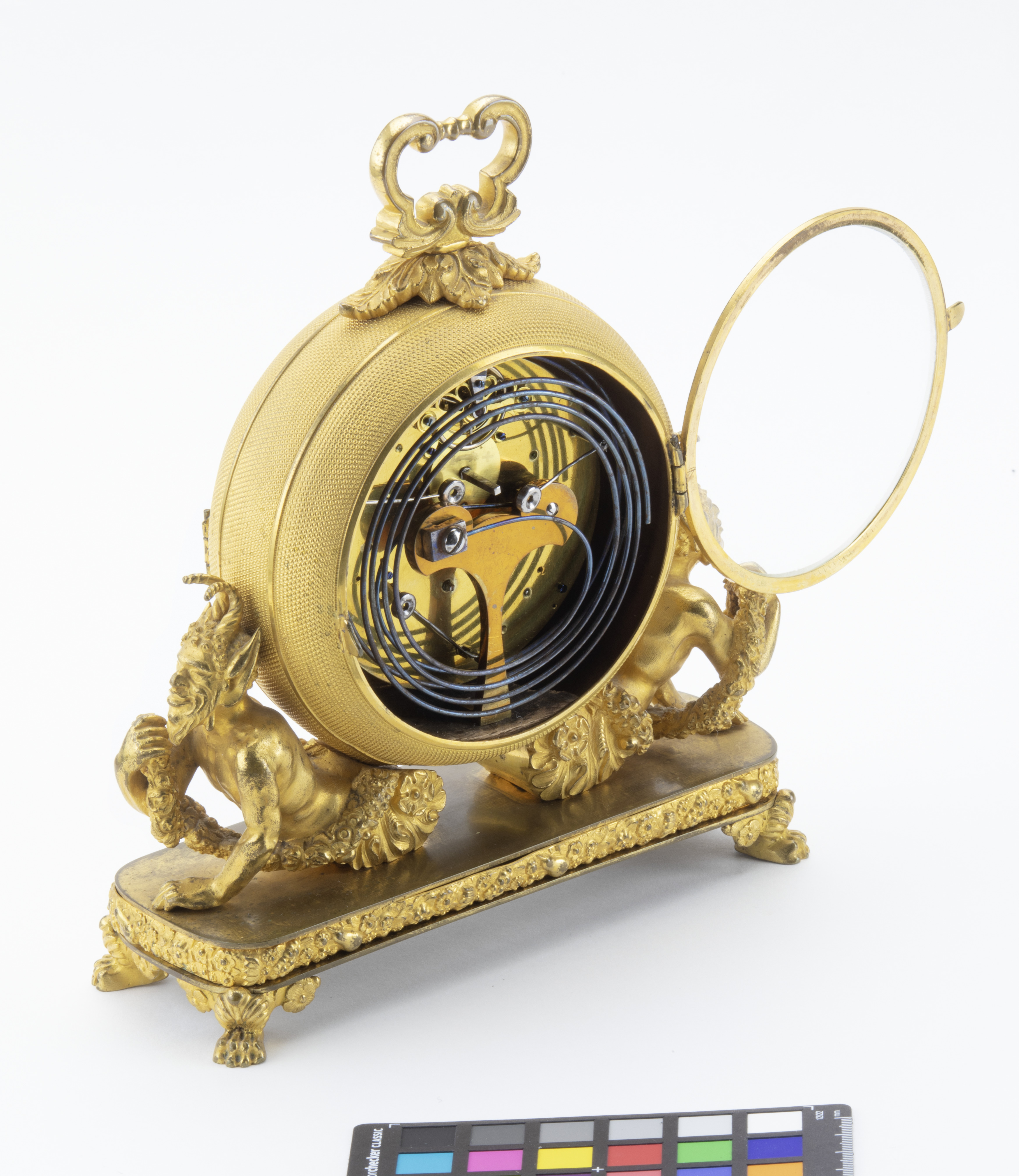 Zur Tischuhr umgebaute Kutschenuhr von Peter Rau, Wien – Wien Museum ...