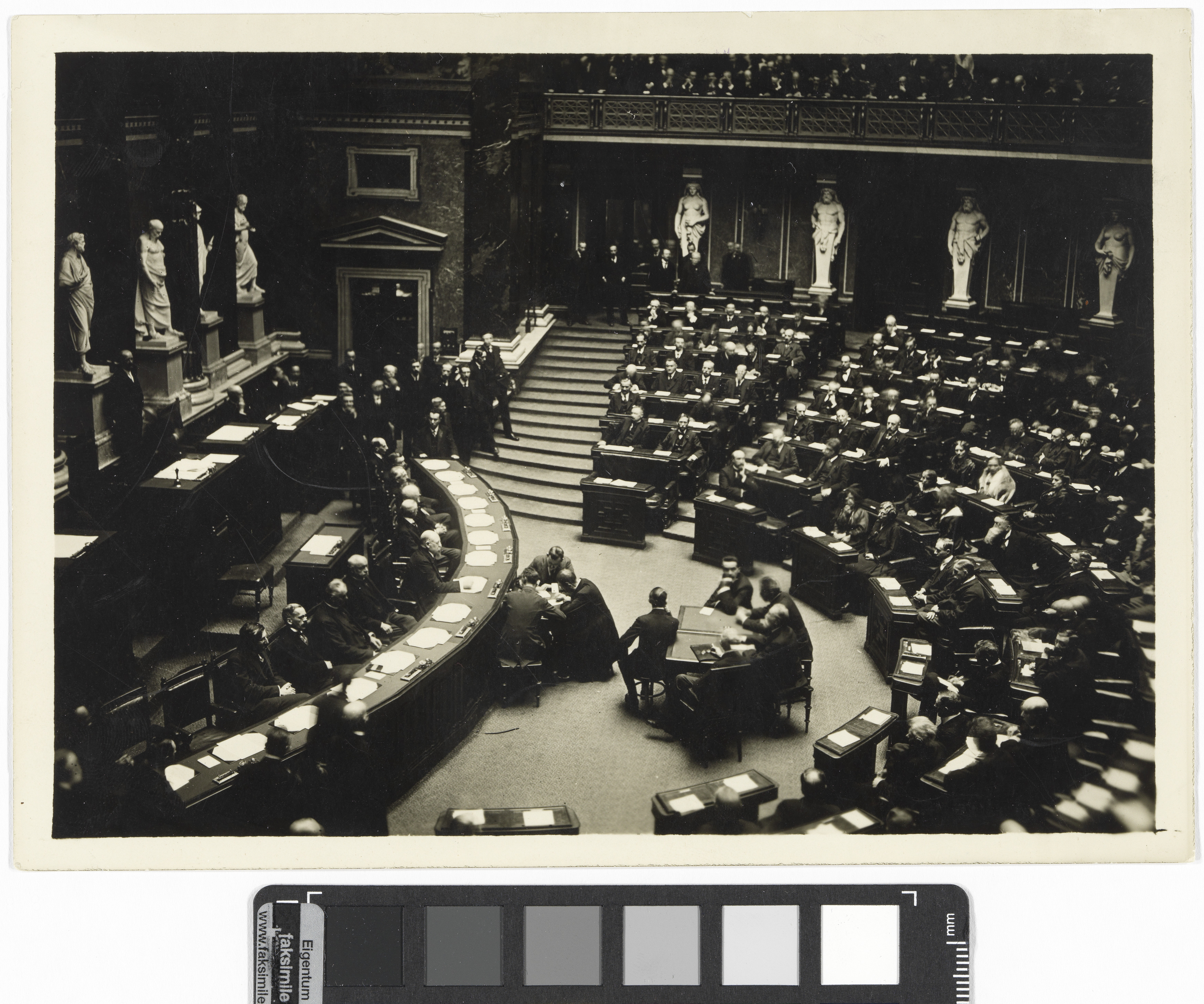 Wahl von Karl Seitz zum Ersten Präsidenten der Nationalversammlung ...