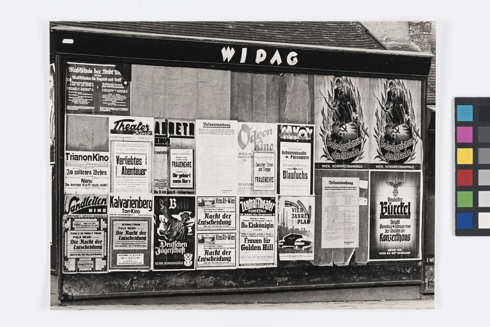 Plakatwand (WIPAG) mit NS-Propaganda- und Filmplakaten – Wien Museum Online Sammlung