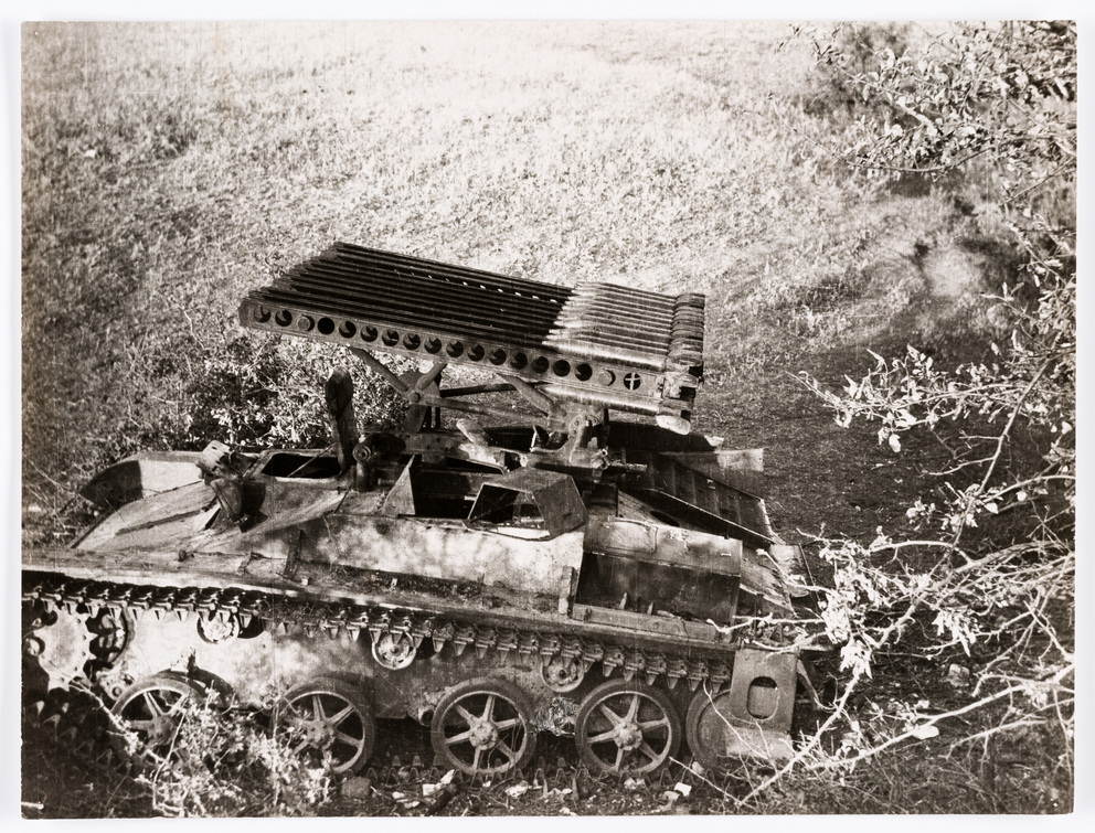 "'Stalinorgel beim 'Grüß dia a Gott-Wirt' unterhalb des Dreimarksteins ...