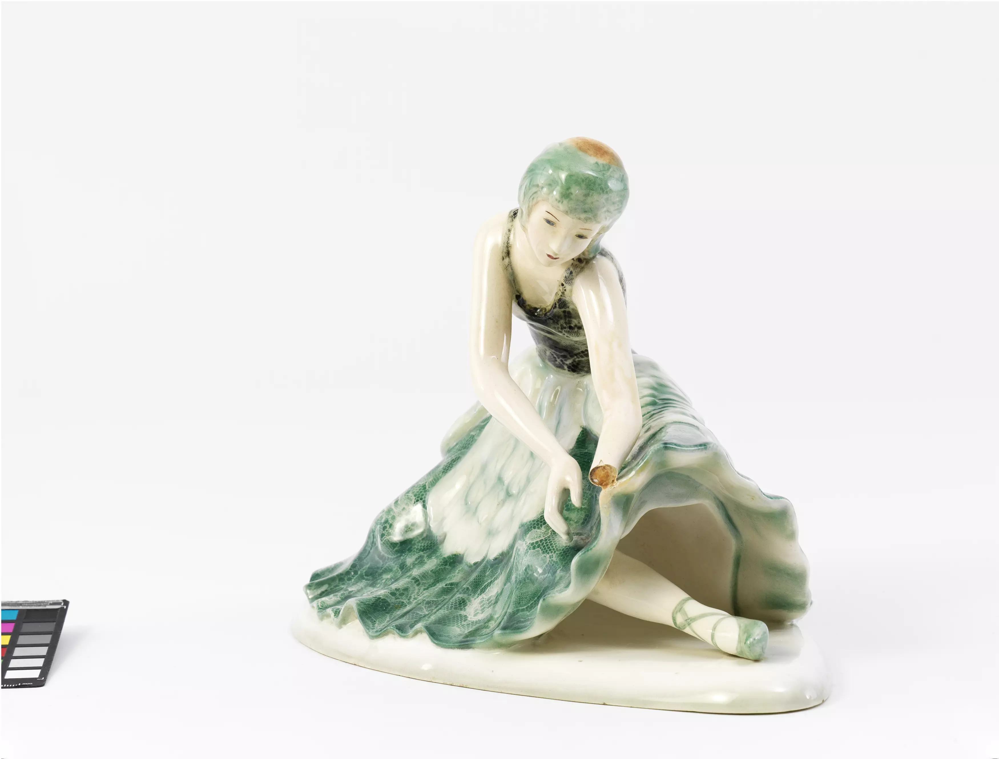 Anna Pawlowa? mit Federputz im Haar – Wien Museum Online Sammlung