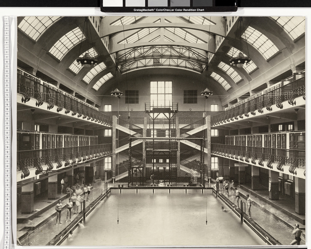 10., Reumannplatz 9 - Amalienbad - Innenansicht - Schwimmhalle ...