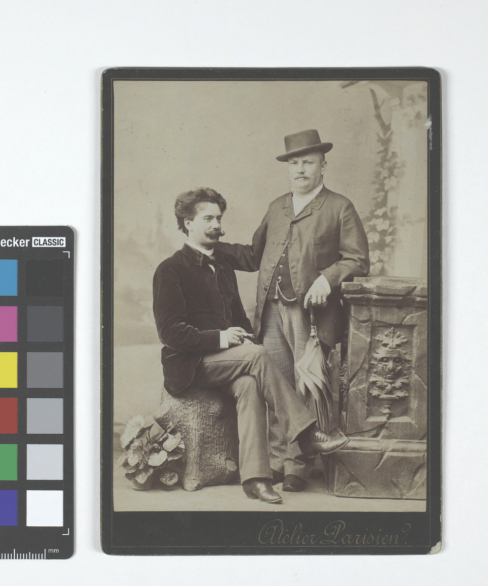 Josef Schaad (geb. 1858), Pianist, Komponist (sitzend), und Gerhard ...