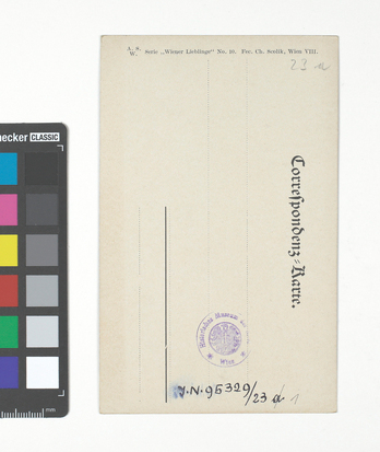 Leopold Kramer (1869-1942), Schauspieler, in seinem Wohnzimmer – Wien Museum Online Sammlung