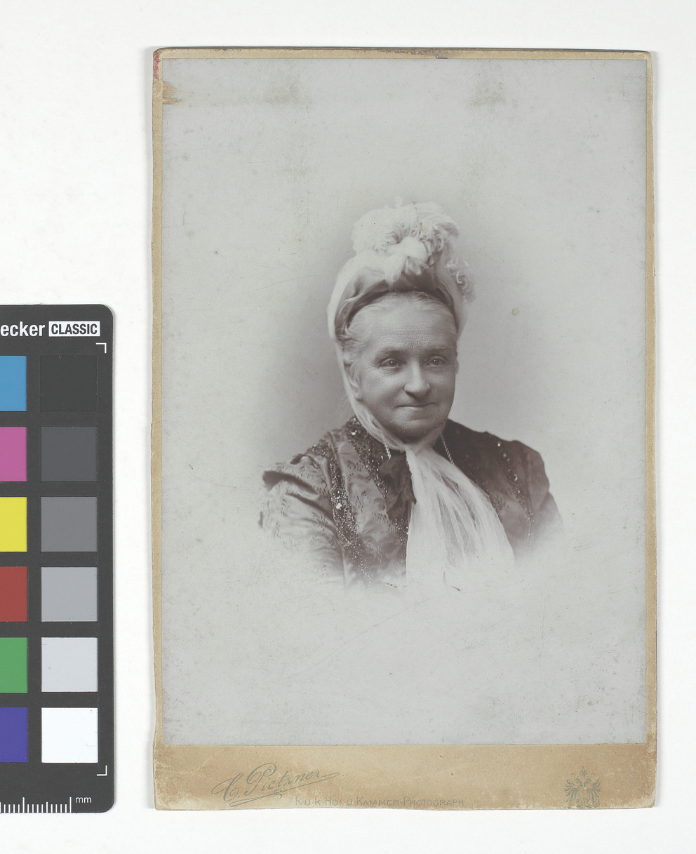 Hersilie Freifrau von Beck, geb. Hagenauer (1828-1911), Frau von Anton ...