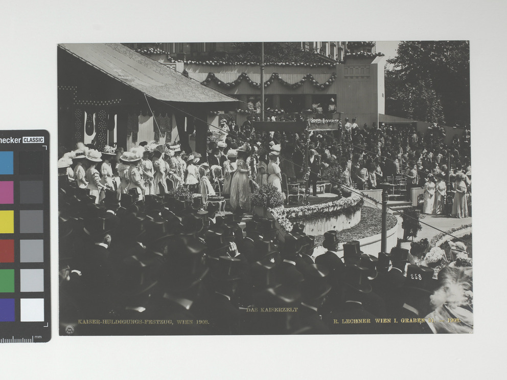 Der Kaiser-Huldigungs-Festzug, Wien 1908. Das Kaiserzelt. (Festzug zum ...