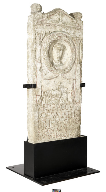 Grabstele des Titus Flavius Draccus – Wien Museum Online Sammlung